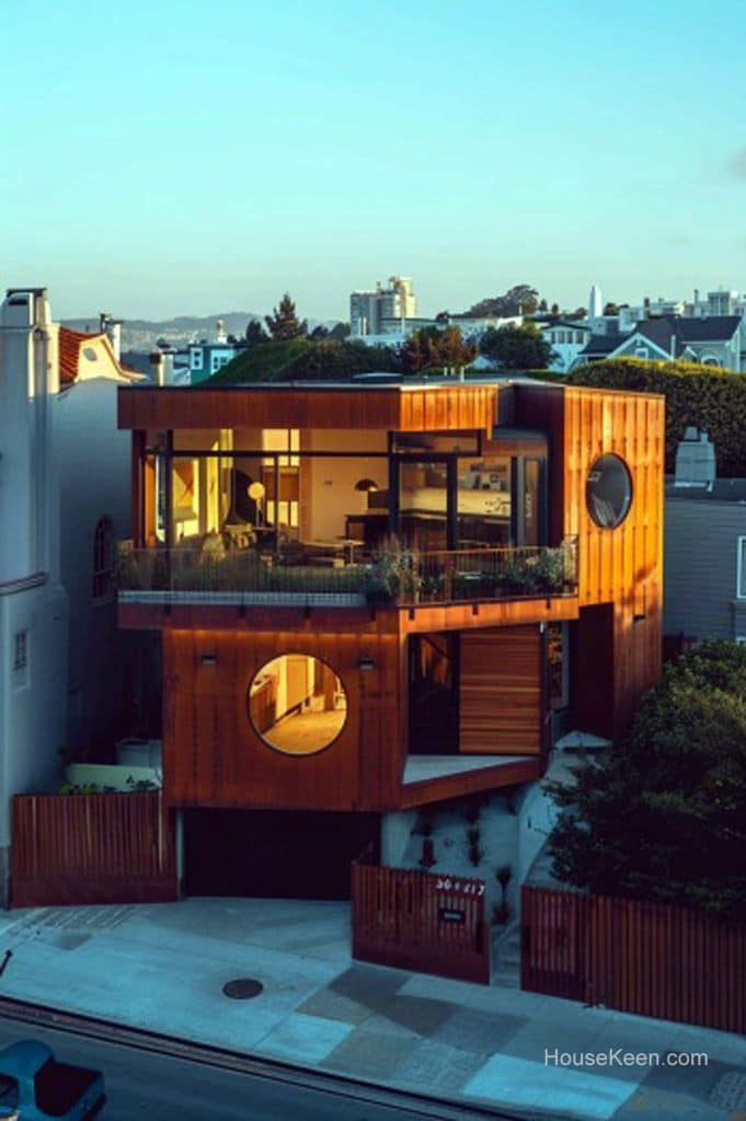 65 Tiny Houses With Round Windows (Picture Gallery)