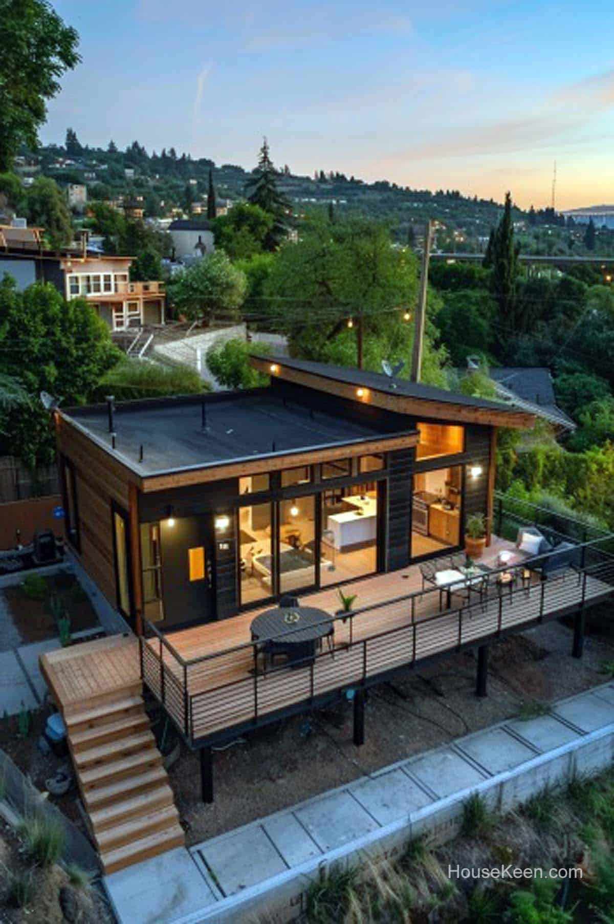 68 Tiny Houses With Amazing Front Porches (Pictures)