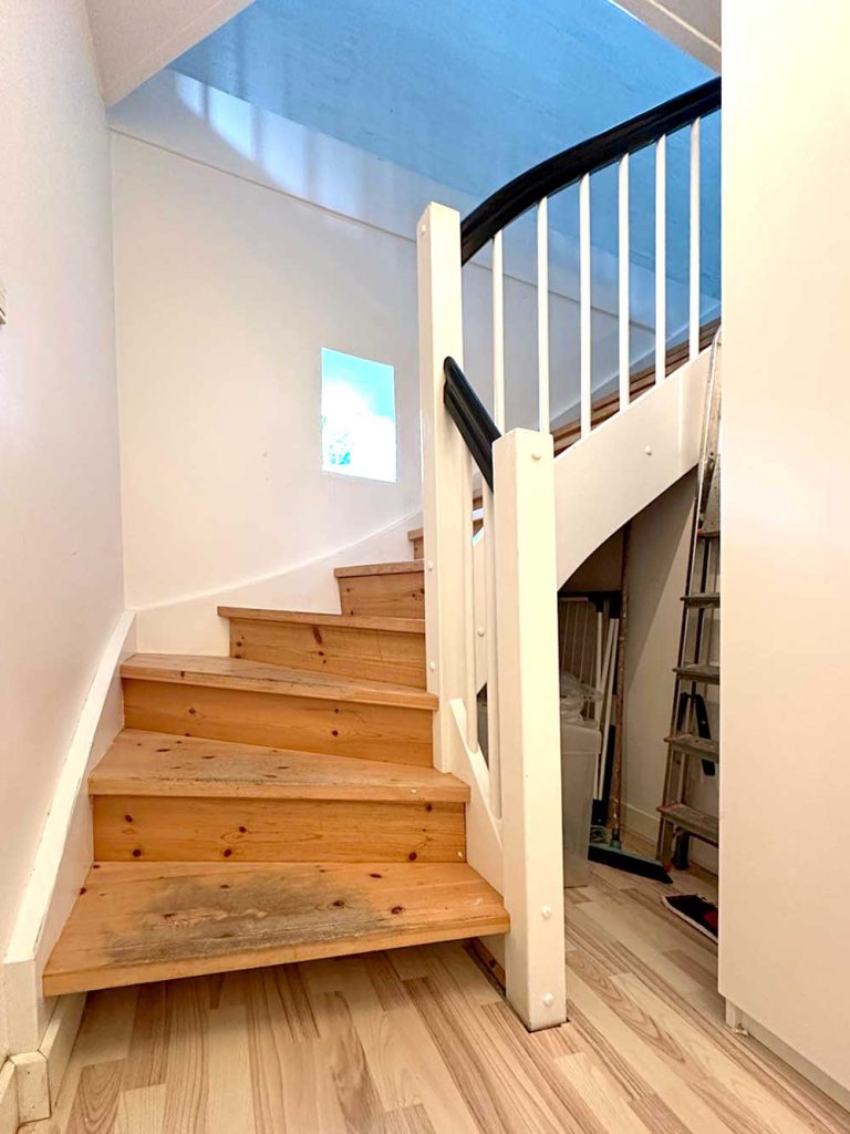 5 Small House Staircases & ladders That just work