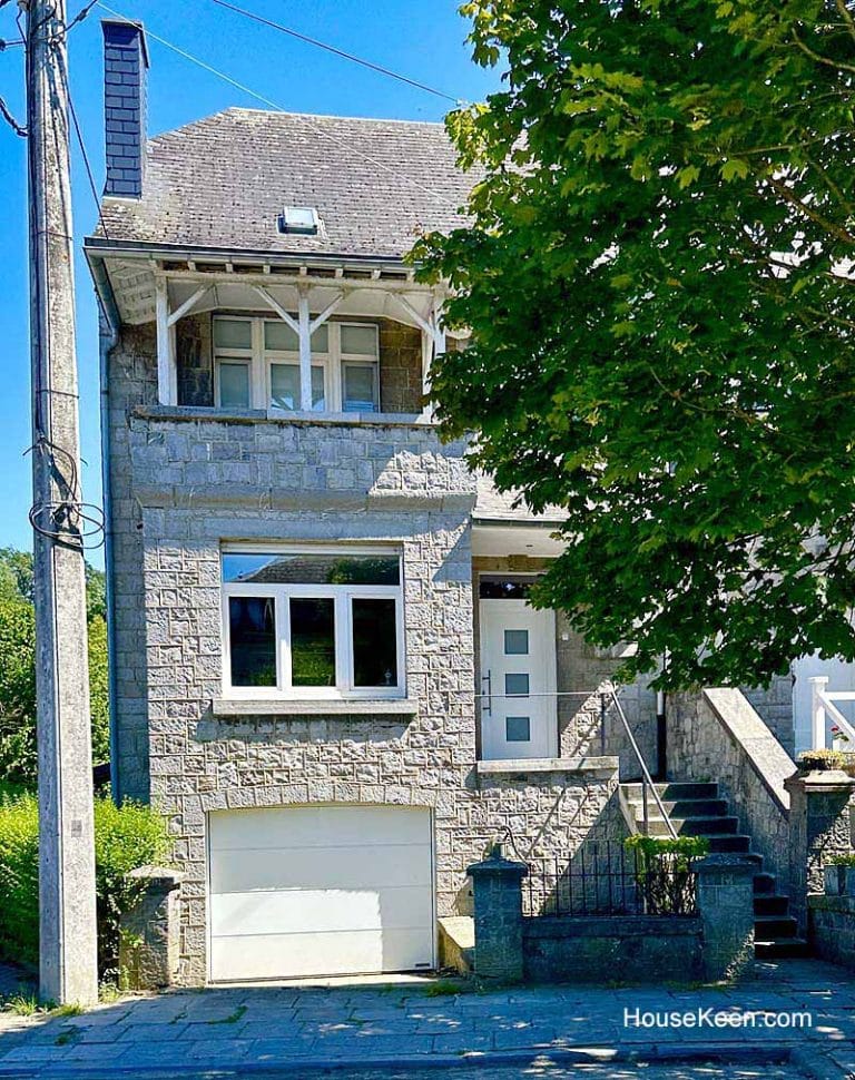 16 Old Belgian Brick Homes That Look Cute (image series)